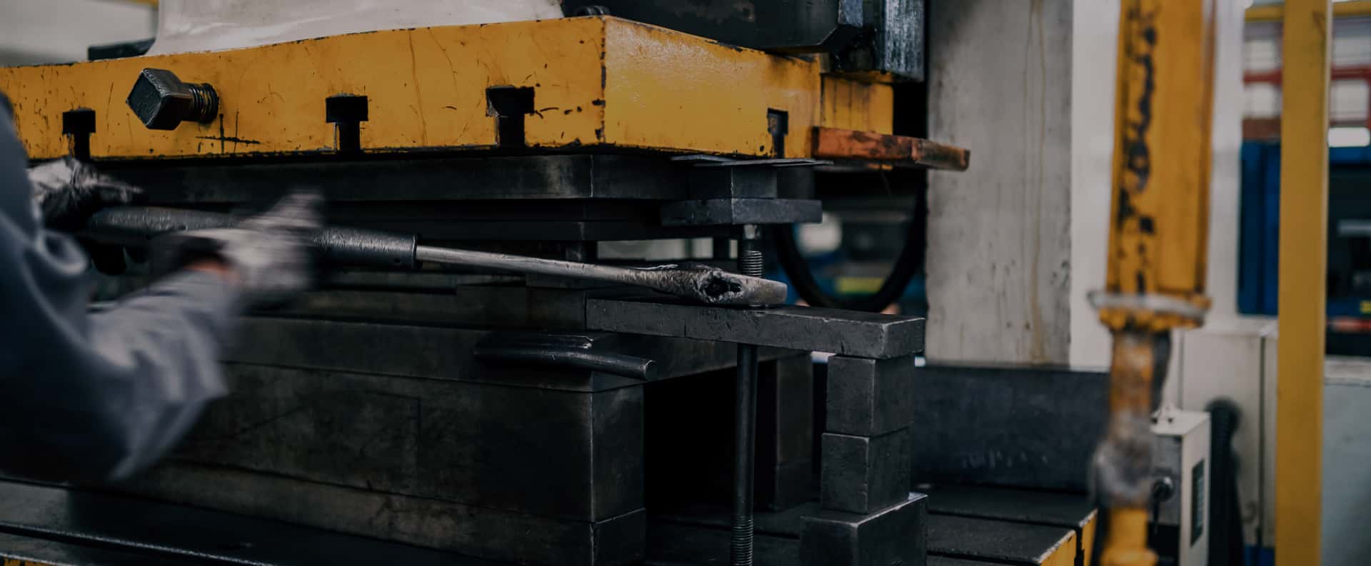 Sheet Metal Services - Metal Manufacturing Service